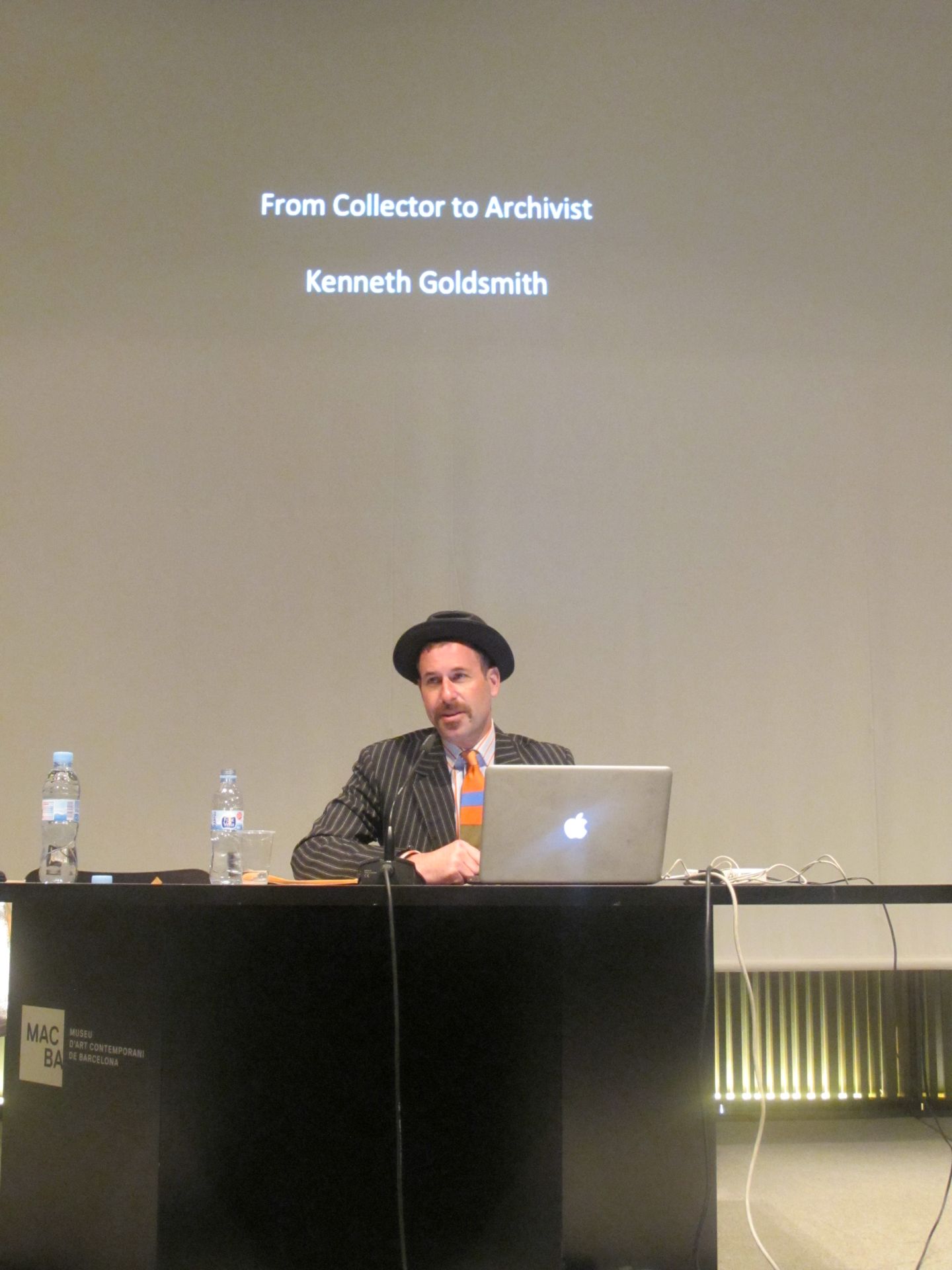 Kenneth Goldsmith -- Memorabília. Col·leccionant sons amb ...